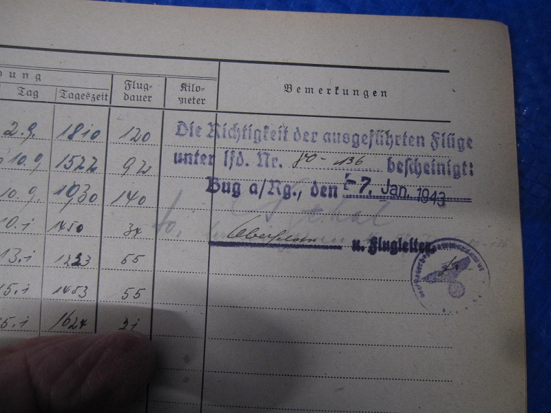 fg15-Luftwaffe Wartime Pilots Logbook . - Phoenix Militaria